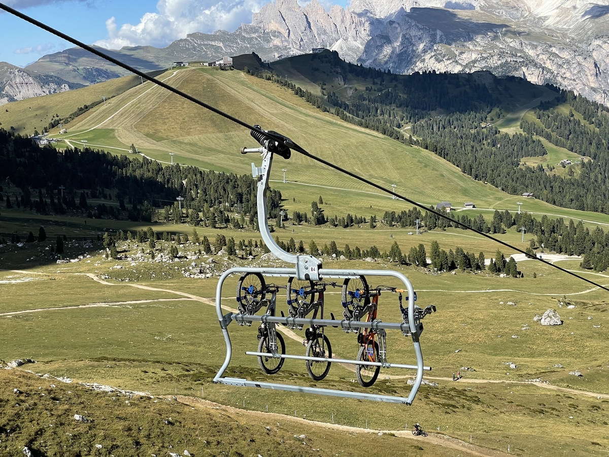LEITNER now makes bike transport by chairlift even easier