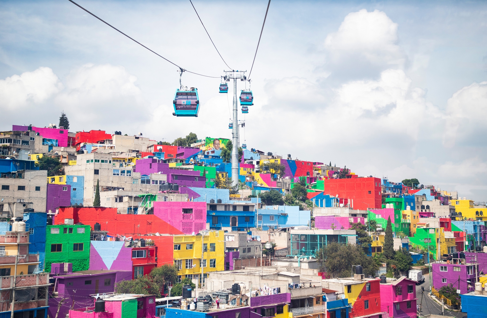 Cablebus 2 gondola lift in Mexico City now in operation