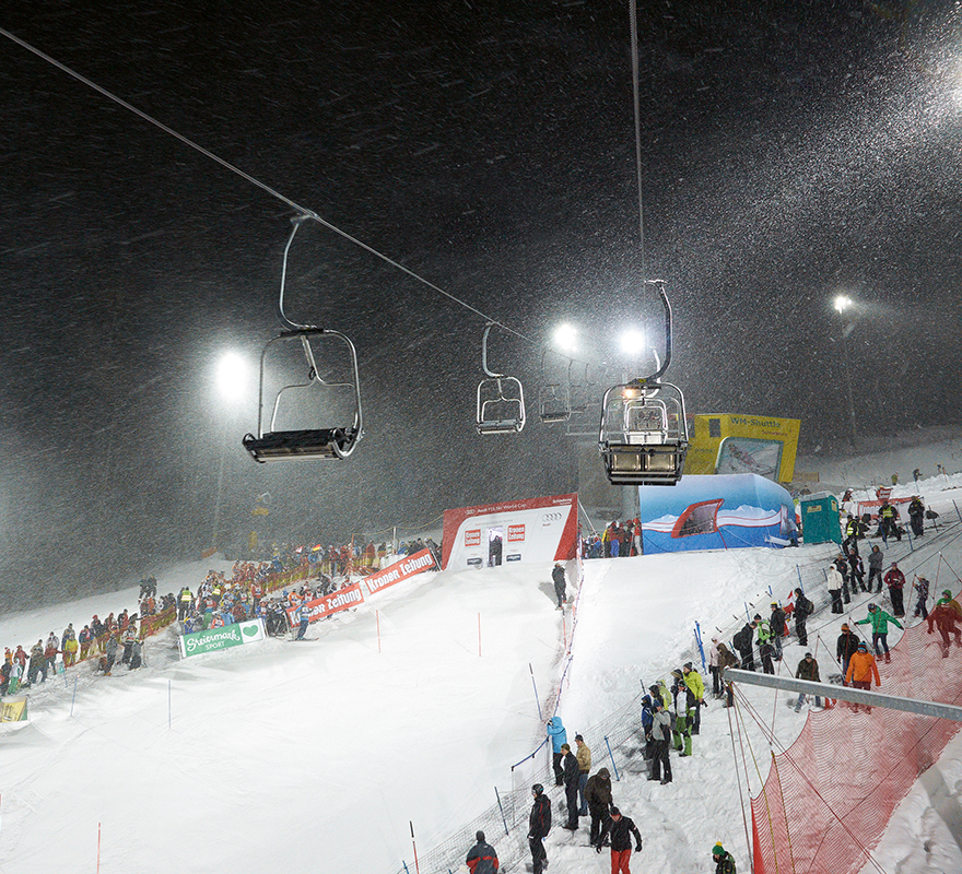 Fixed-grip chairlifts