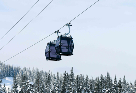 Reversible gondola ropeways