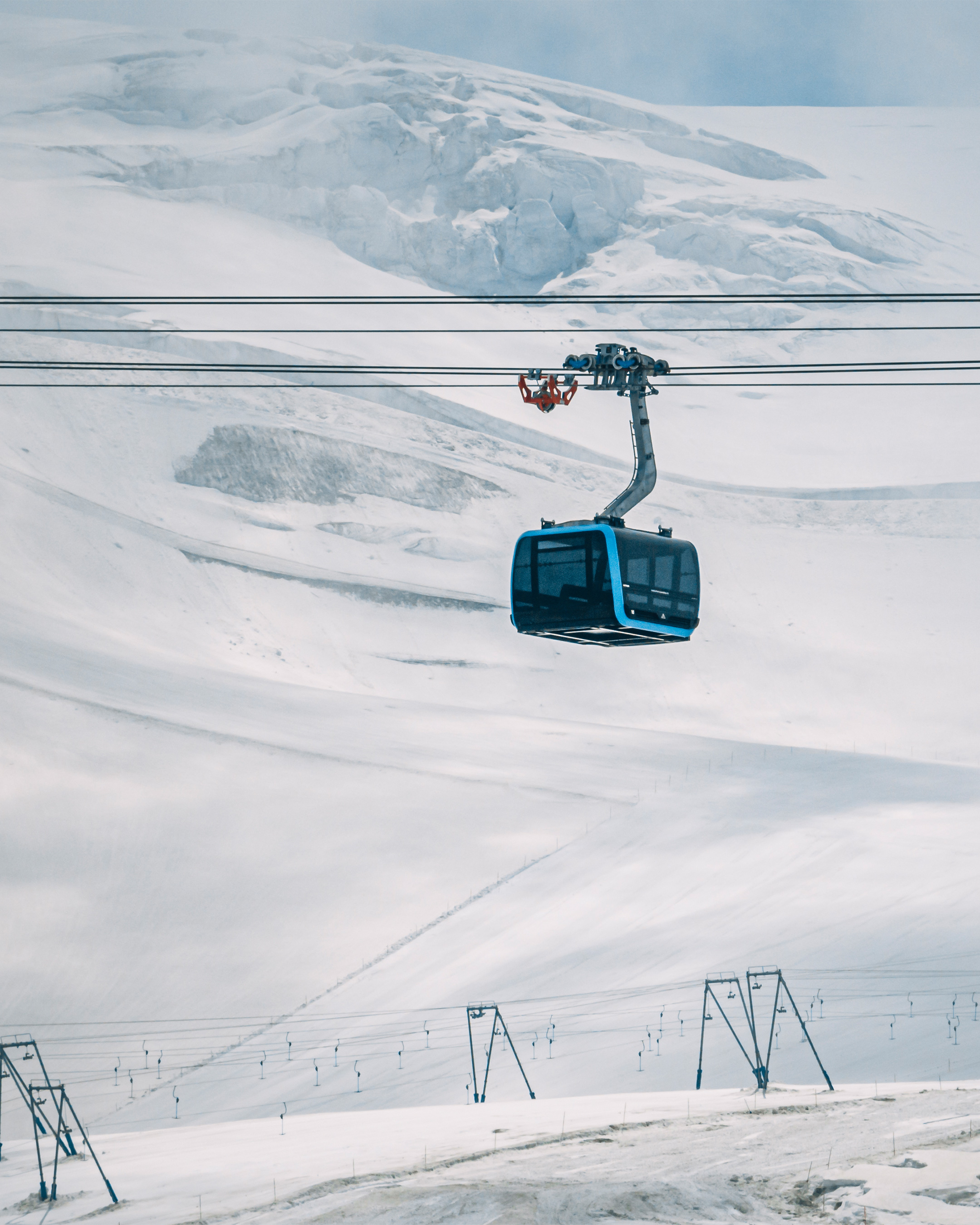 Highest border crossing in the Alps by ropeway is now a reality